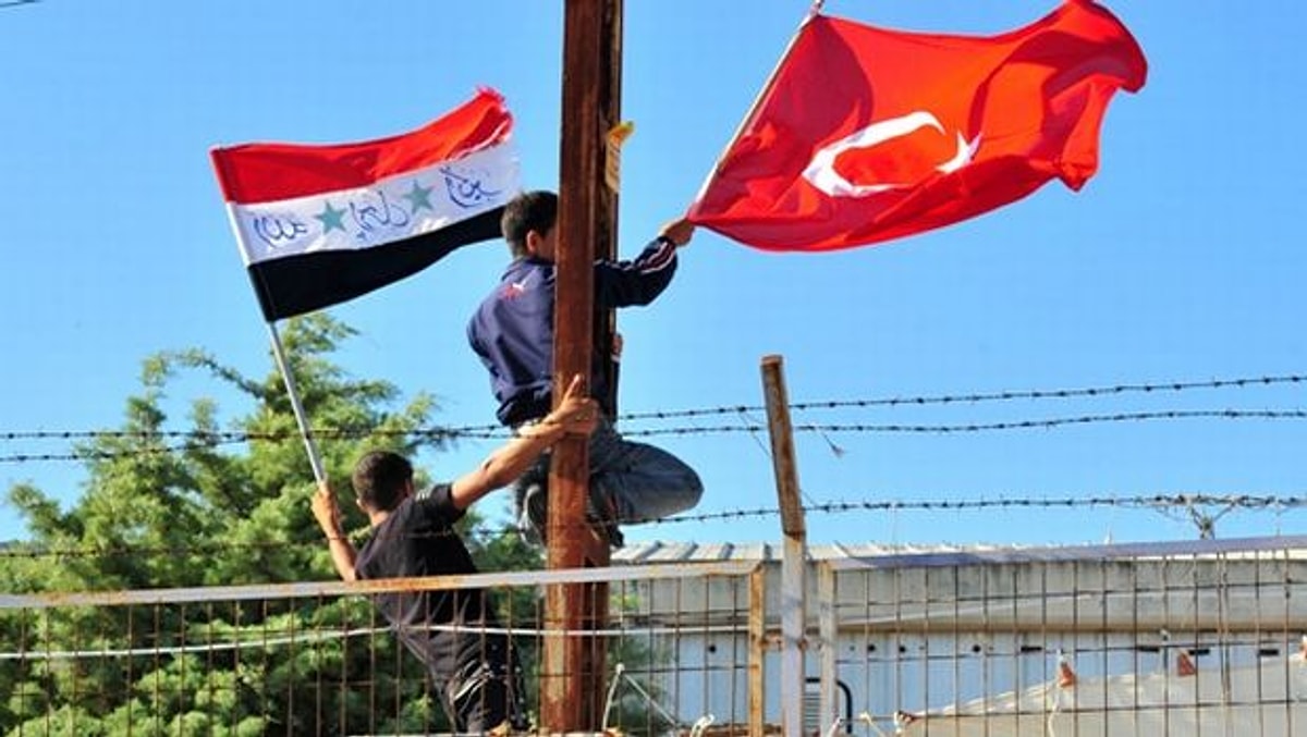 Türk Bayrağını Bazılarımızdan Daha Gururla Taşıyan 22 Yabancı - Onedio