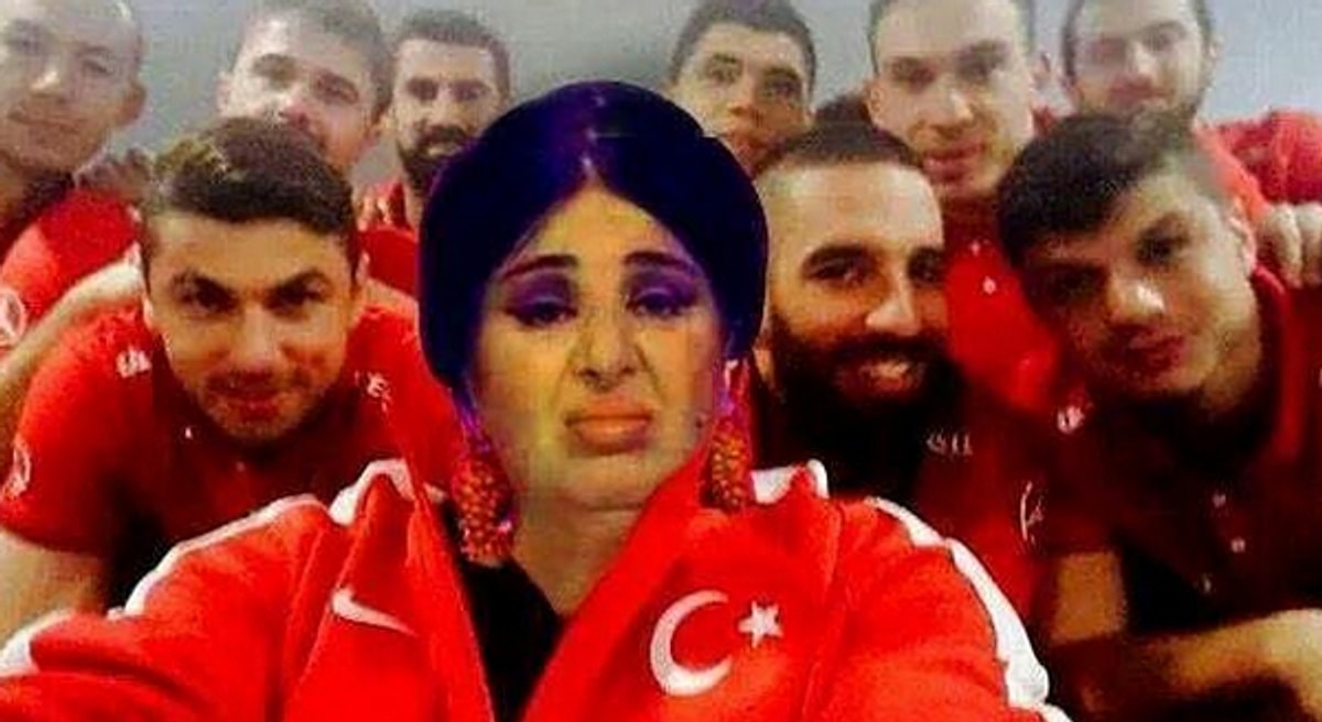 Gülerken Çenenizin Ağrımasına Sebep Olacak En İyi 23 Nurella Caps'i ...