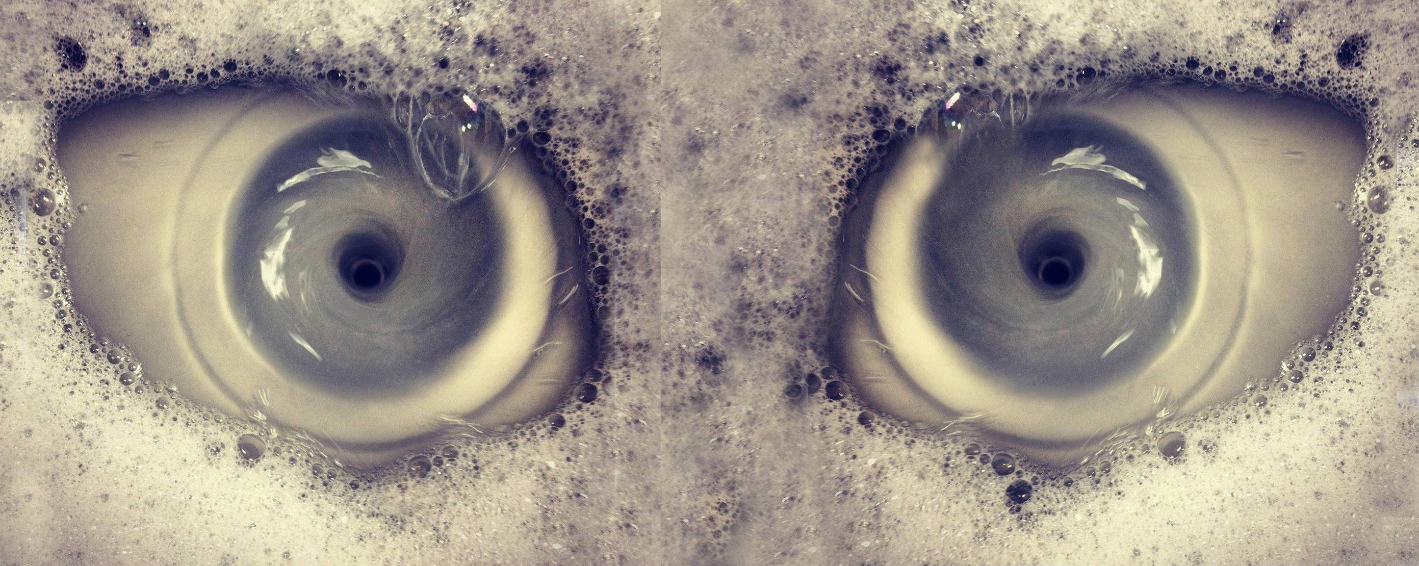 23 Random Things Your Brain Will Recognize As Eyes!