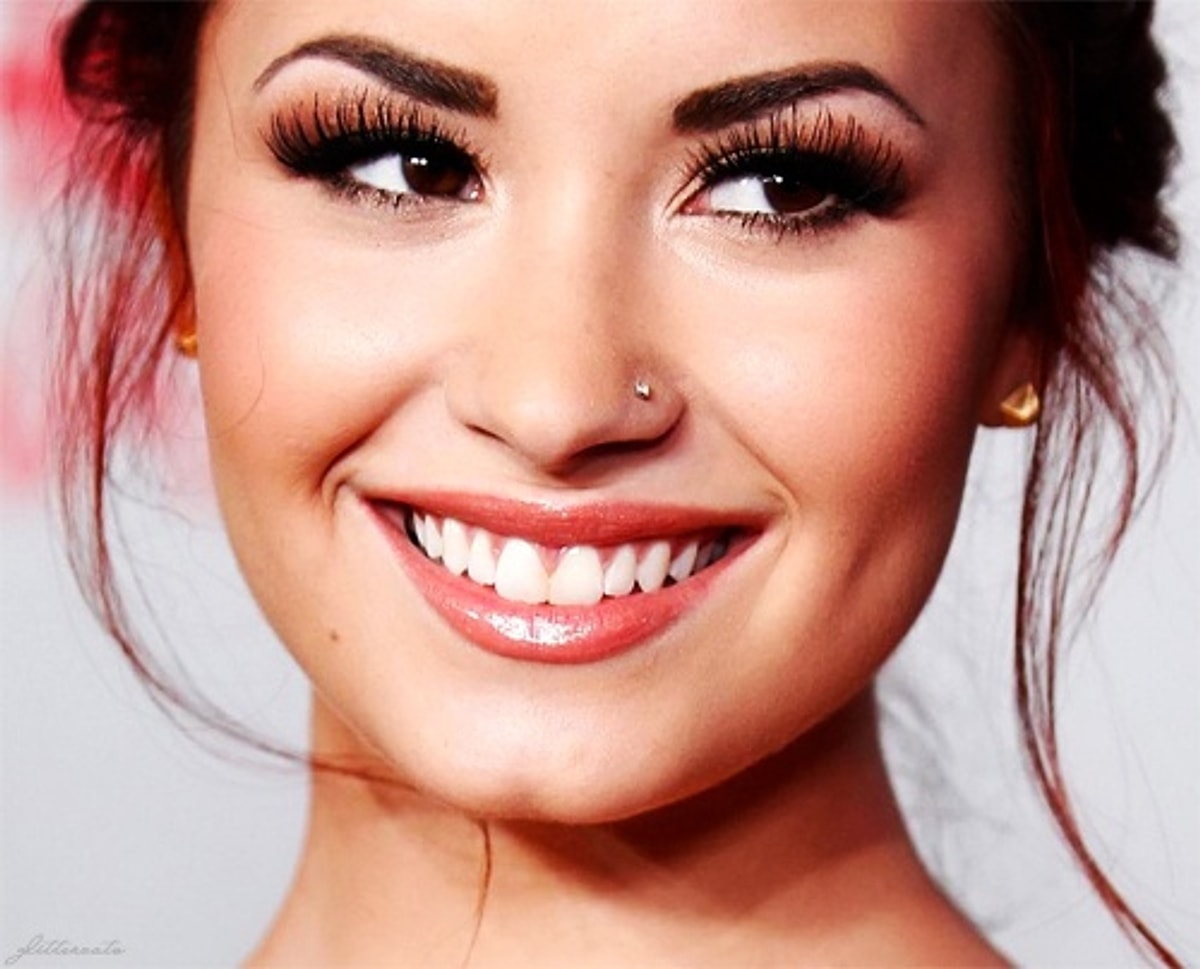 12 Celebs Who Upped Their Game With Nose Piercings - Onedio