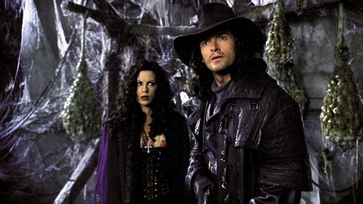 30 Gothic Movies With A Bitter Dark Mood! - Onedio