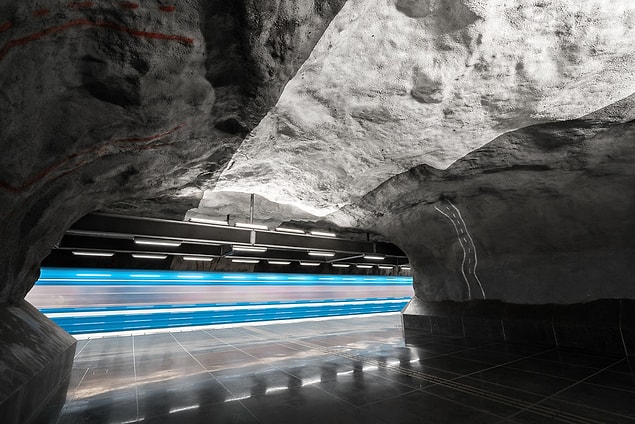 Metro İstasyonlarının Büyüleyici Yerler Olabileceğini İspatlayan Chris ...