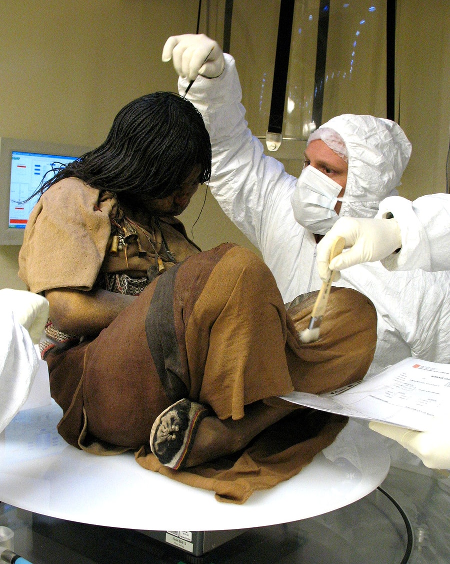 18 Unbelievably "Alive" Dead People With Amazingly Preserved Bodies ...