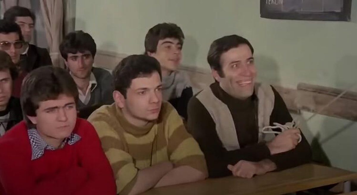 Hababam Sınıfı Tatilde Konusu Nedir? Hababam Sınıfı Tatilde Filmi ...