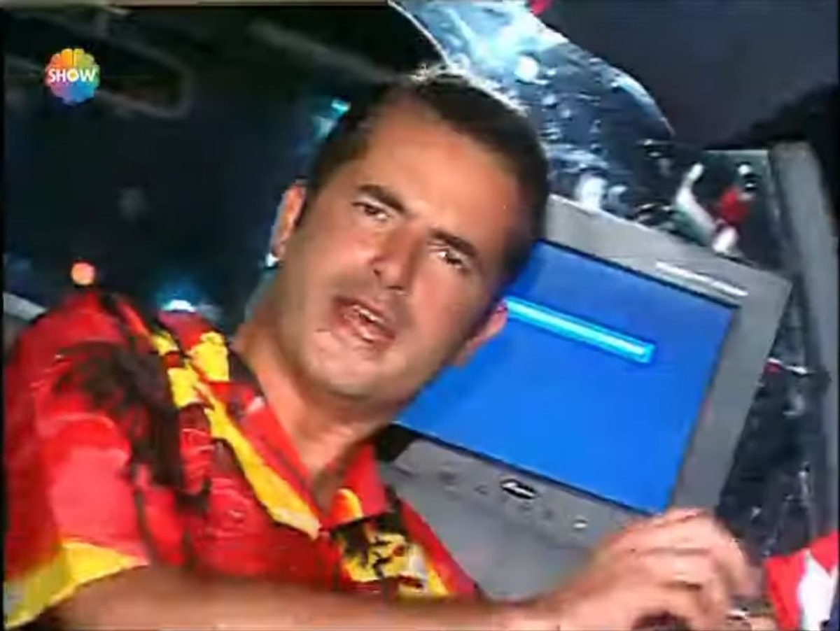 Her Şey Böyle Başladı: Ünlü Medya Patronu Acun Ilıcalı'nın Parlamasını ...