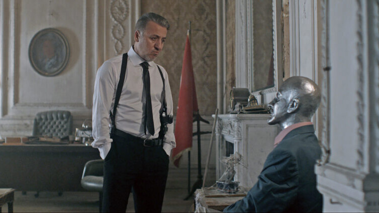 Oyuncu Kadrosuyla Dikkat Çeken 'Sen Ben Lenin' Filminden Tanıtım ...