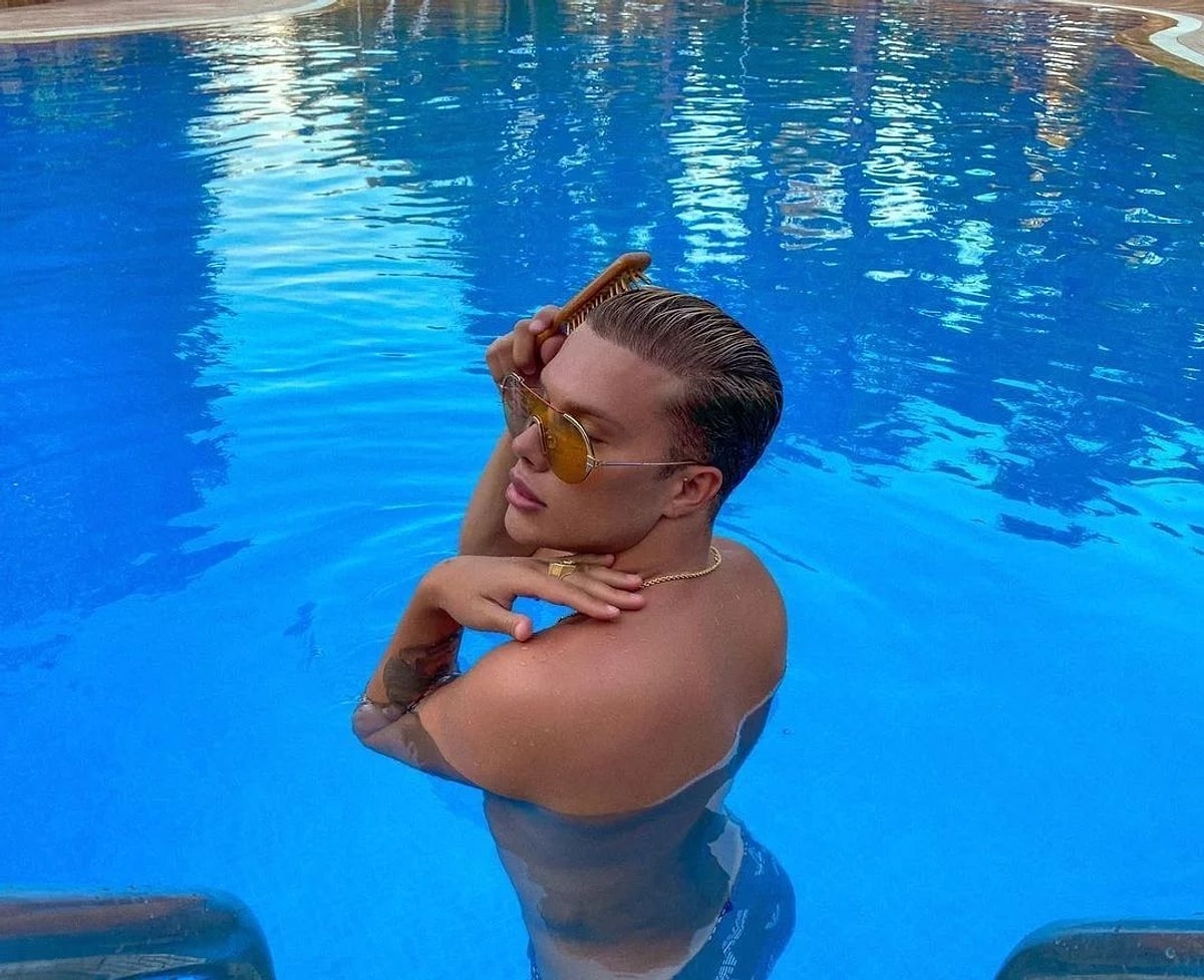 En Büyük Acı Popo Estetiği Diyen Samet Liçina'nın Eski Görüntüleri ...