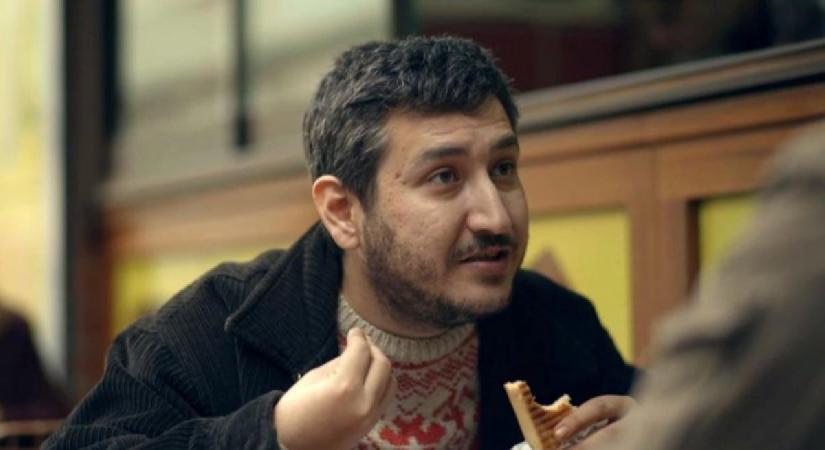 GİBİ Senaristi Aziz Kedi, 'Sokak Röportajı' Bölümünde Yılmaz'ın Ne ...