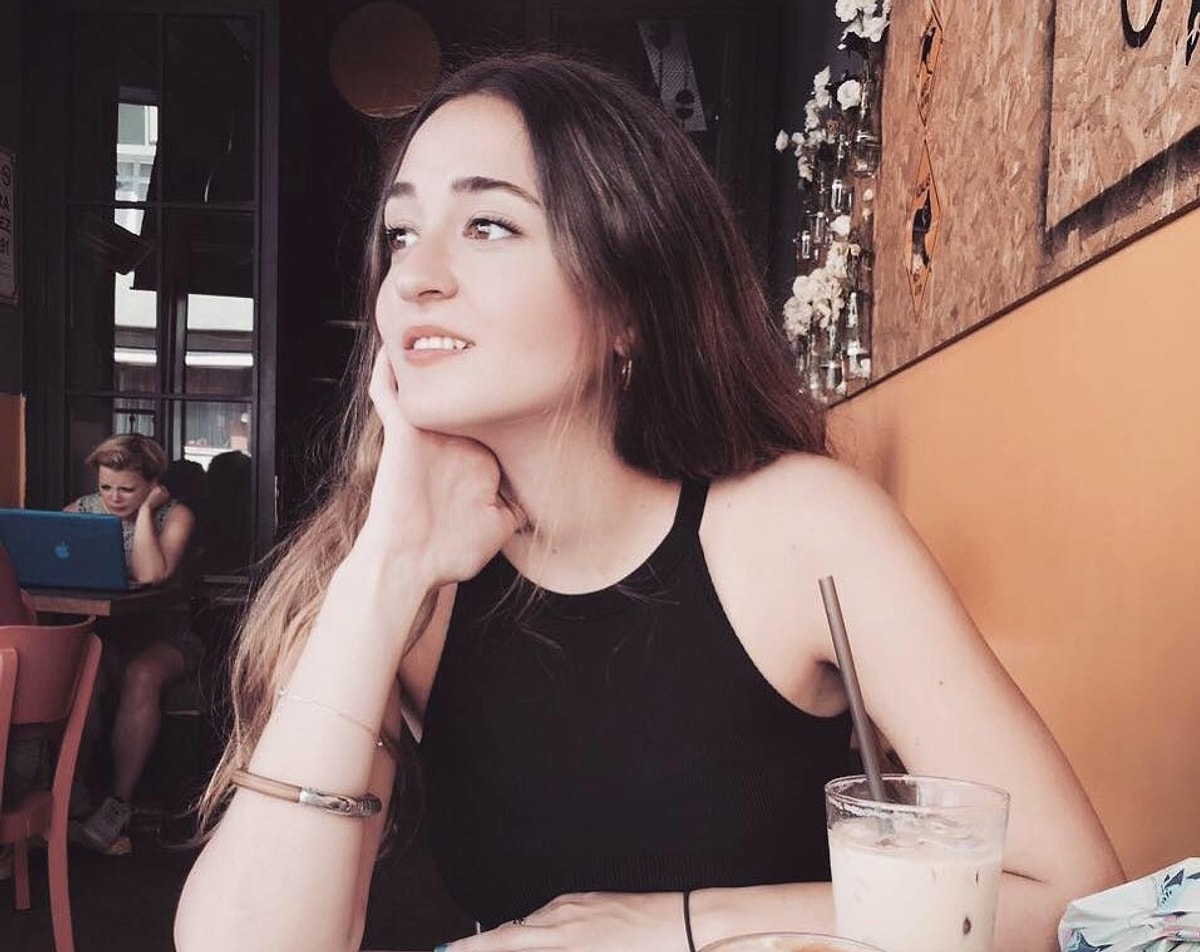 Eda Akalın Kimdir? - Onedio