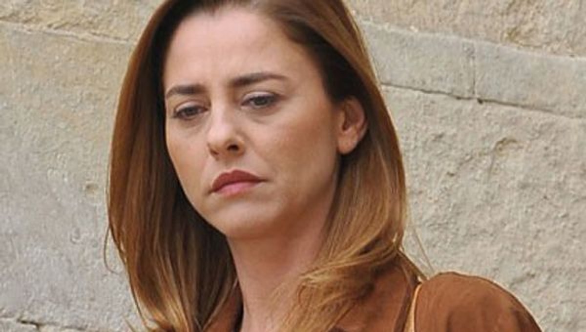 Ece Uslu Kimdir? Ece Uslu Nereli ve Kaç Yaşında? Ece Uslu'nun Rol ...