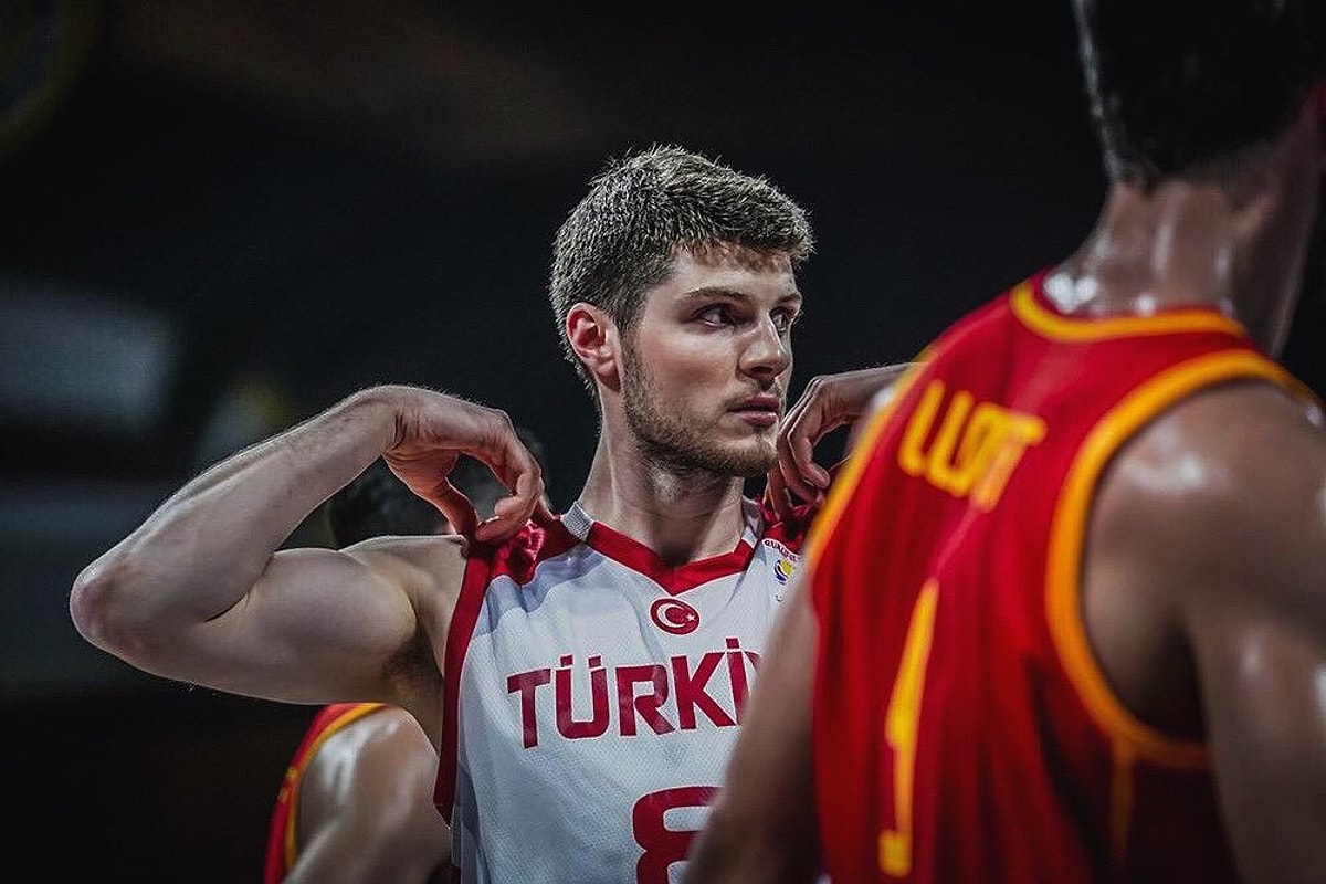Metecan Birsen Kimdir? - Onedio