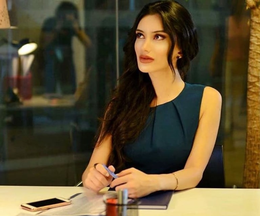 Gözde Gürkan Kimdir? Emanet Dizisinin Begüm'ü Gözde Gürkan Nereli ve ...