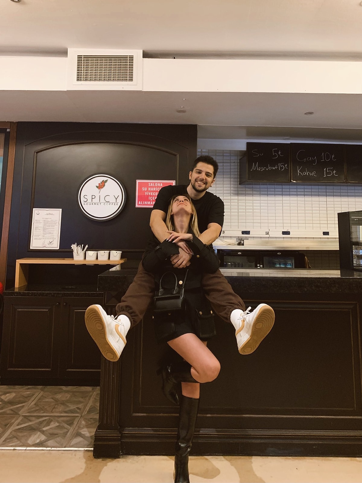 Genç Oyuncu Çok Güzel Hareketler'den Ayrıldı - Onedio