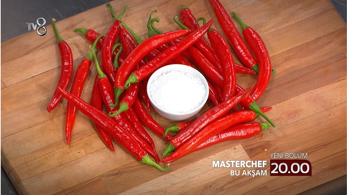 MasterChef Türkiye'de Sahne Eski Yarışmacıların: Tuna Her Zamanki Gibi ...
