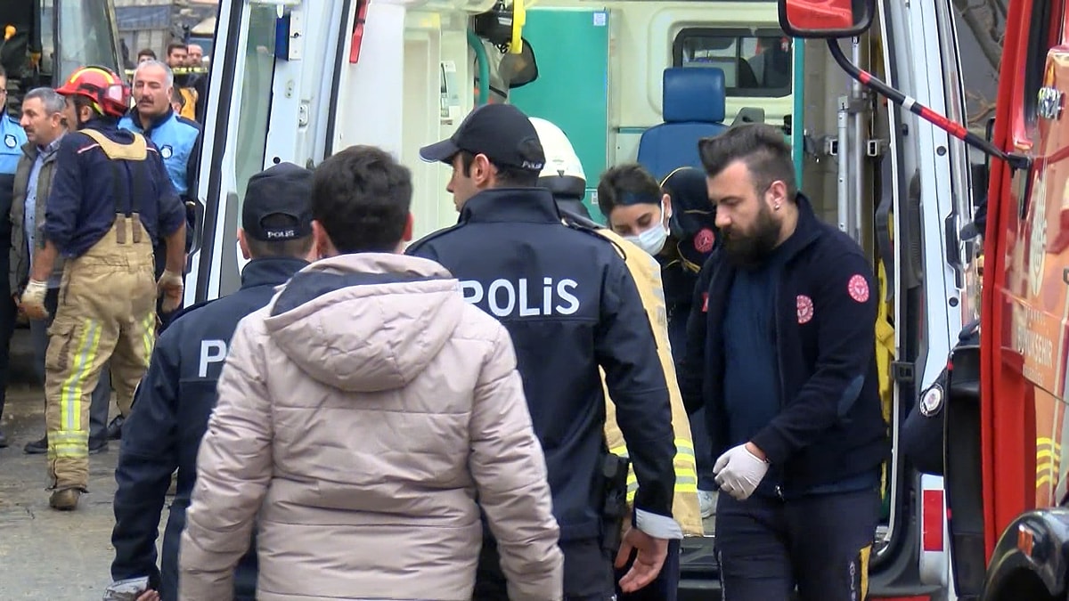 Toprak Kayması Sonucu 61 Yaşındaki İşçi Hayatını Kaybetti - Onedio