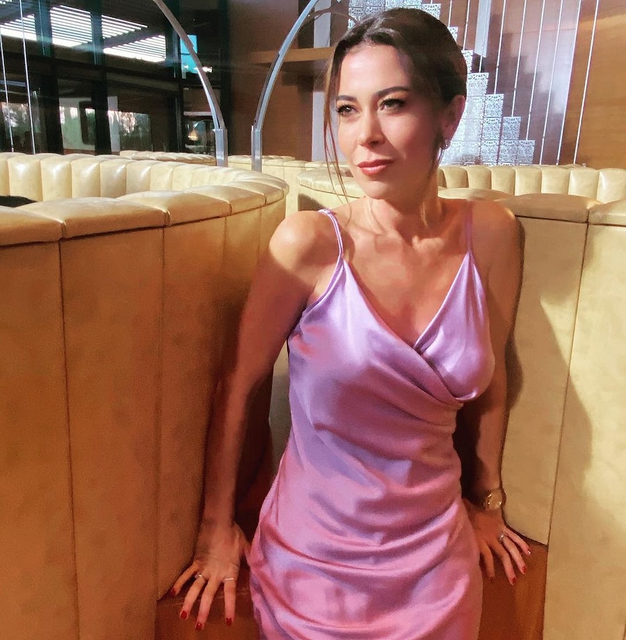 Artemis Sinem Karaman Kimdir? - Onedio