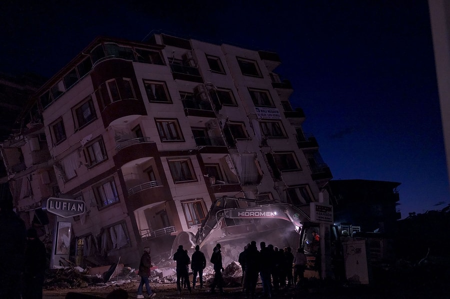 Yumuşak Kat Nedir Deprem Anında Yumuşak Kat Düzensizliği Hangi