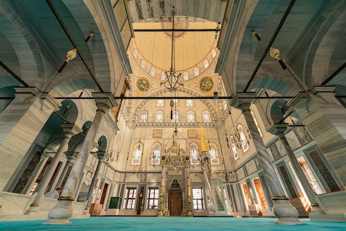 Ezan Duası Türkçe Arapça Okunuşu ve Anlamı - Onedio