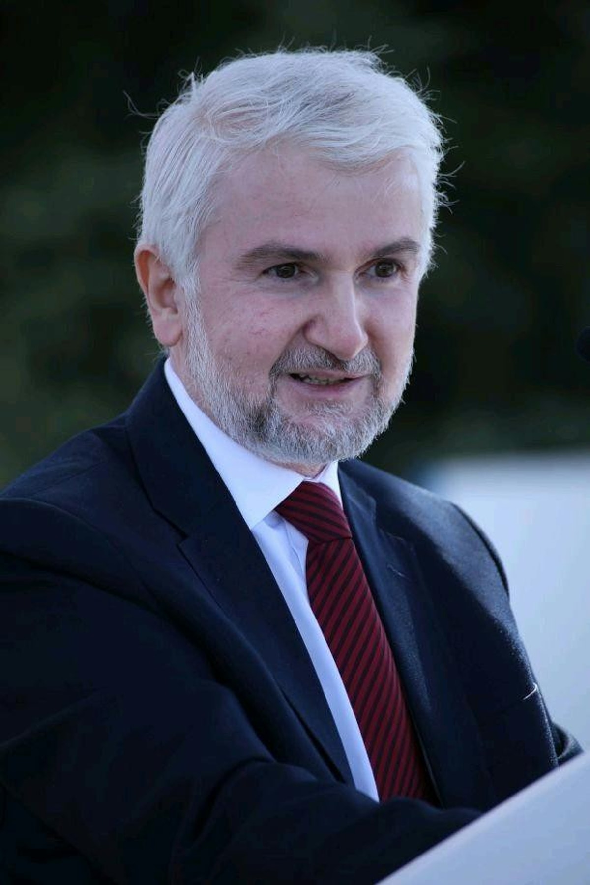 Mahmut Faruk Akşit Kimdir? - Onedio