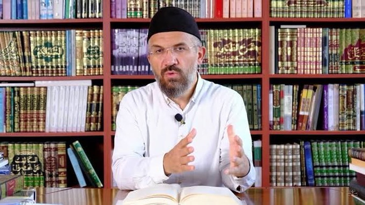 İlahiyatçı İhsan Şenocak da Din Üzerinden CHP'yi Hedef Aldı - Onedio