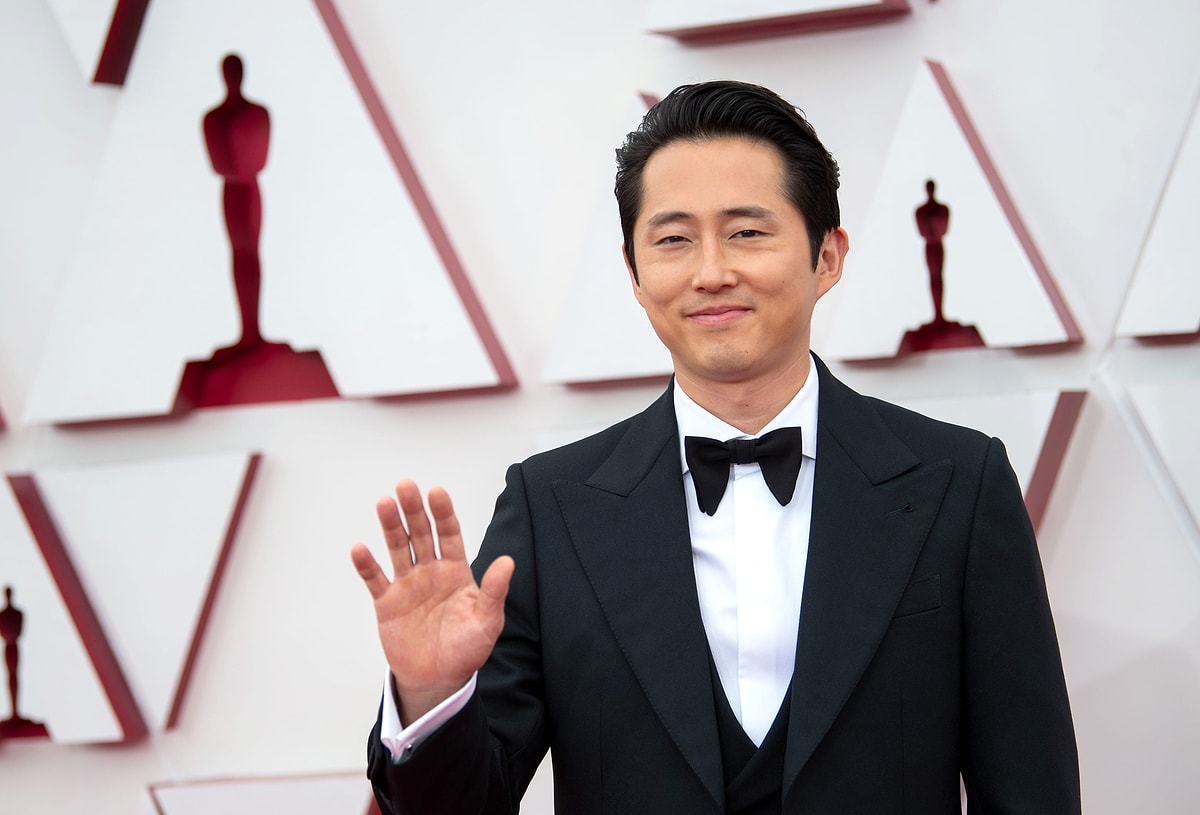 Steven Yeun Beef'ten Önce Hangi Yapımlarda Oynadı? - Onedio
