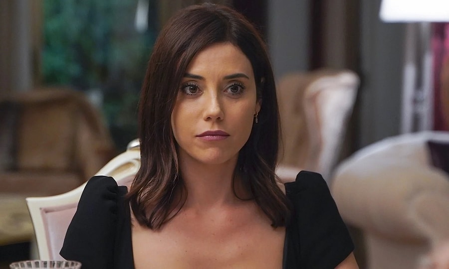 Cansu Dere: The Talented Actress and Humanitarian Making a Difference ...