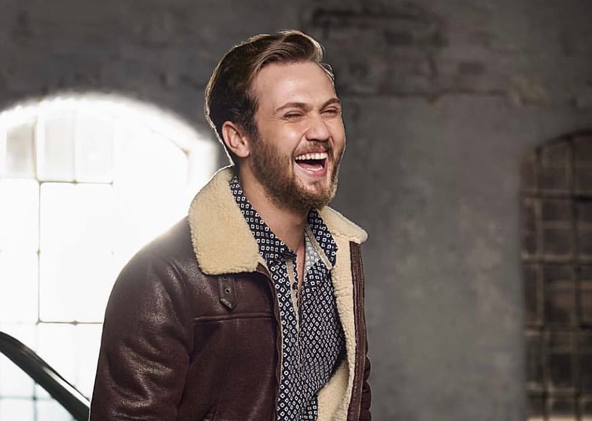Aras Bulut İynemli: The Charming and Talented Actor Captivating ...