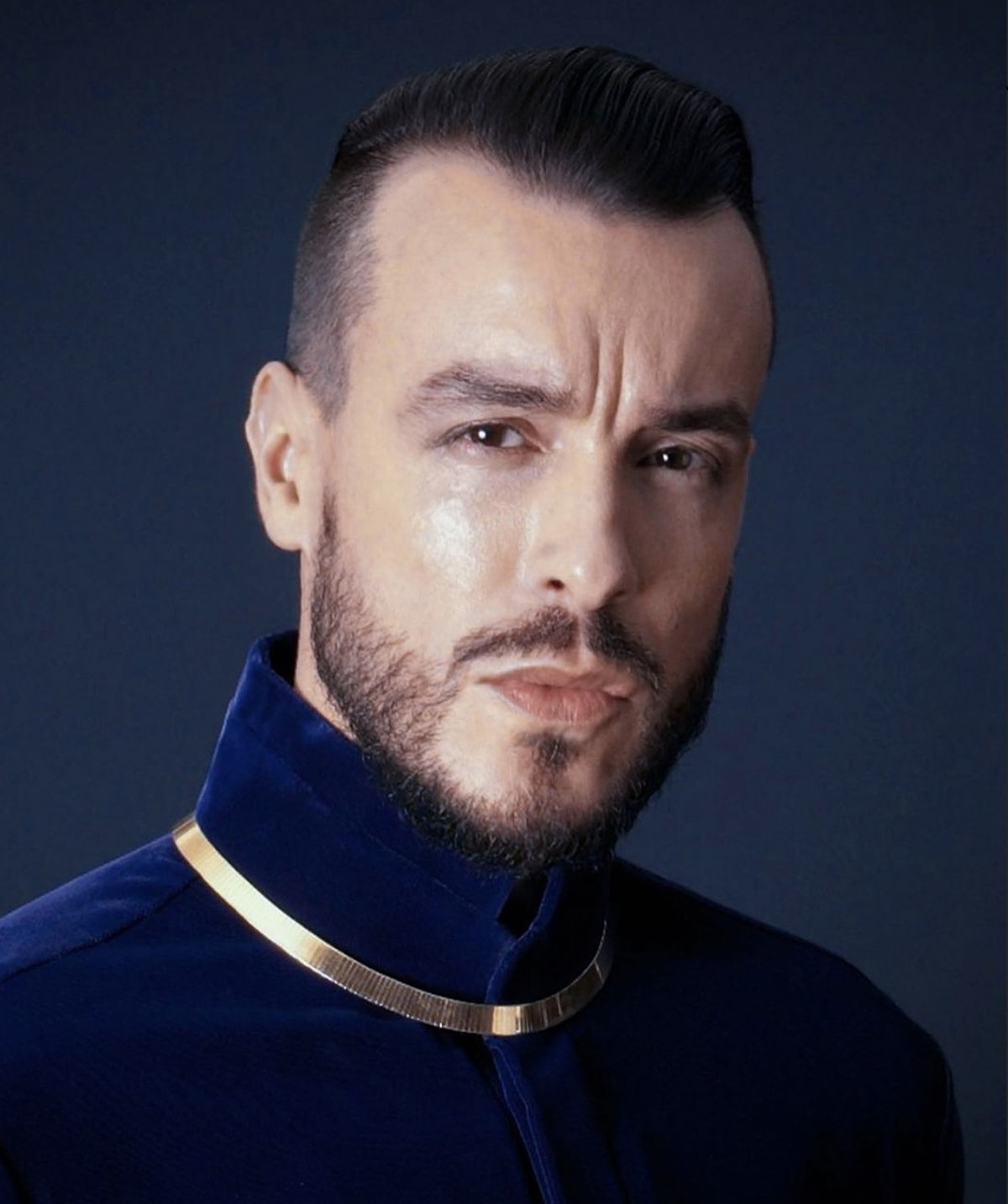 Cem Adrian'a Instagram'da "Kaç Yıllık Gaysin?" Diye Soran Kişi Hiç ...