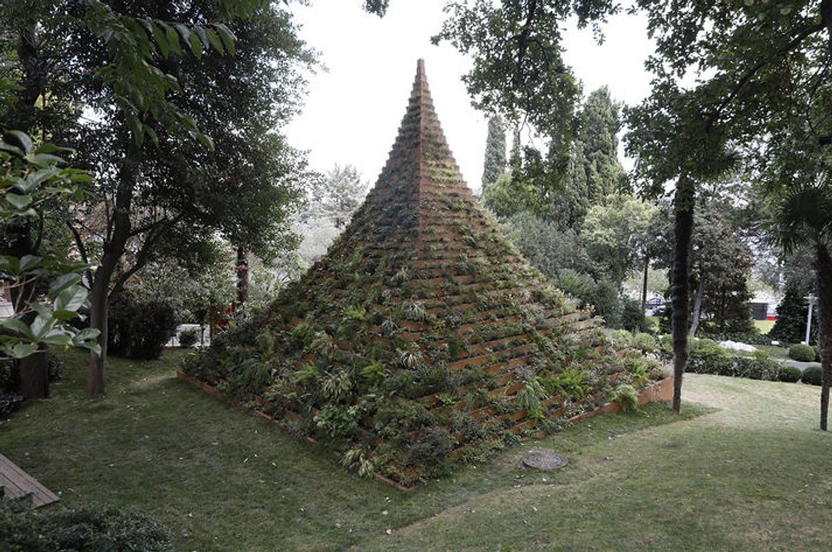 The Sabancı Family: A Turkish Legacy of Entrepreneurship and ...