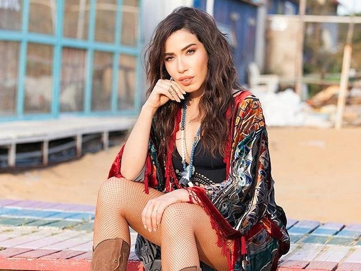 Beşiktaşlı Olup Galatasaray Şampiyonluk Kutlamasına Katıldığı İçin ...