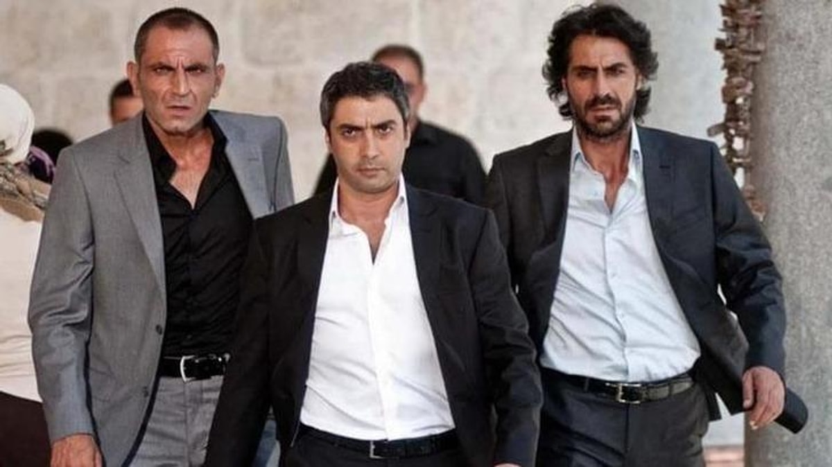 Kurtlar Vadisi Dizisinde Polat'ın Kızı Elif Alemdar'ı Canlandıran Doğa Sakarya'yı Görenler ...