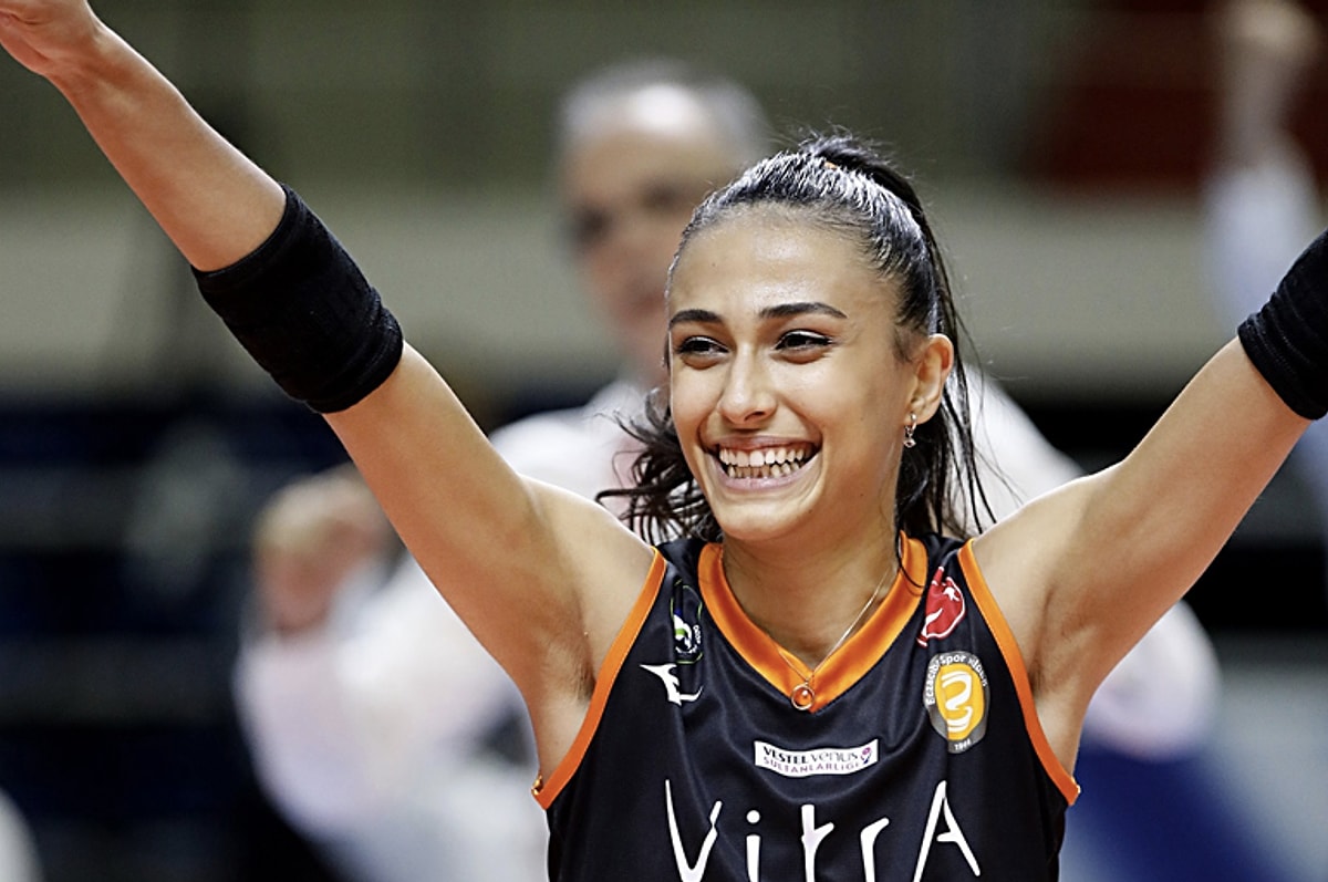 Simge Aköz: A Stellar Career and Impressive Achievements in Turkish ...