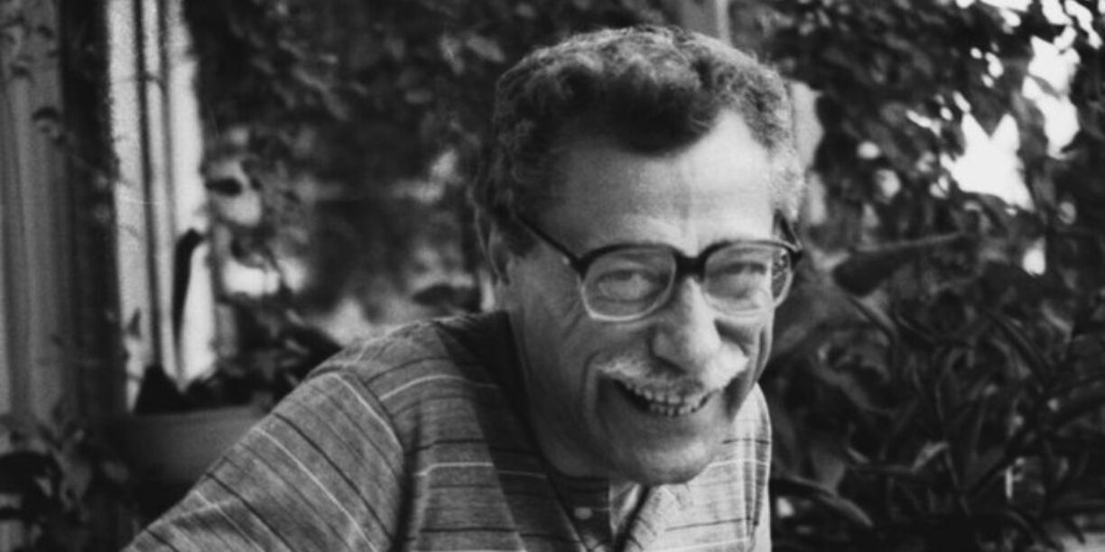 Bilge Karasu: Exploring the Depths of Turkish Literature - Onedio