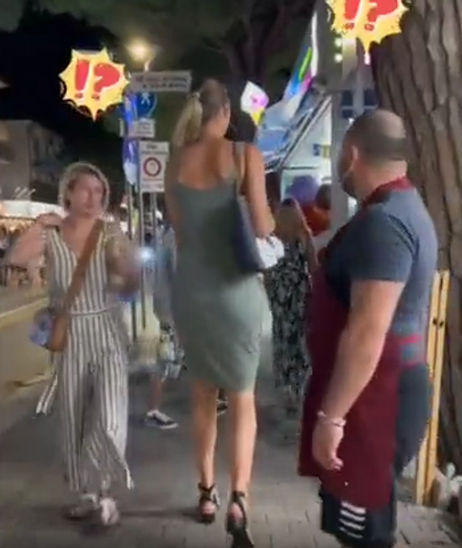 1.96 Cm Boya Sahip Eski Basketbolcu Natalia Vieru'yu Sokakta Yürürken ...