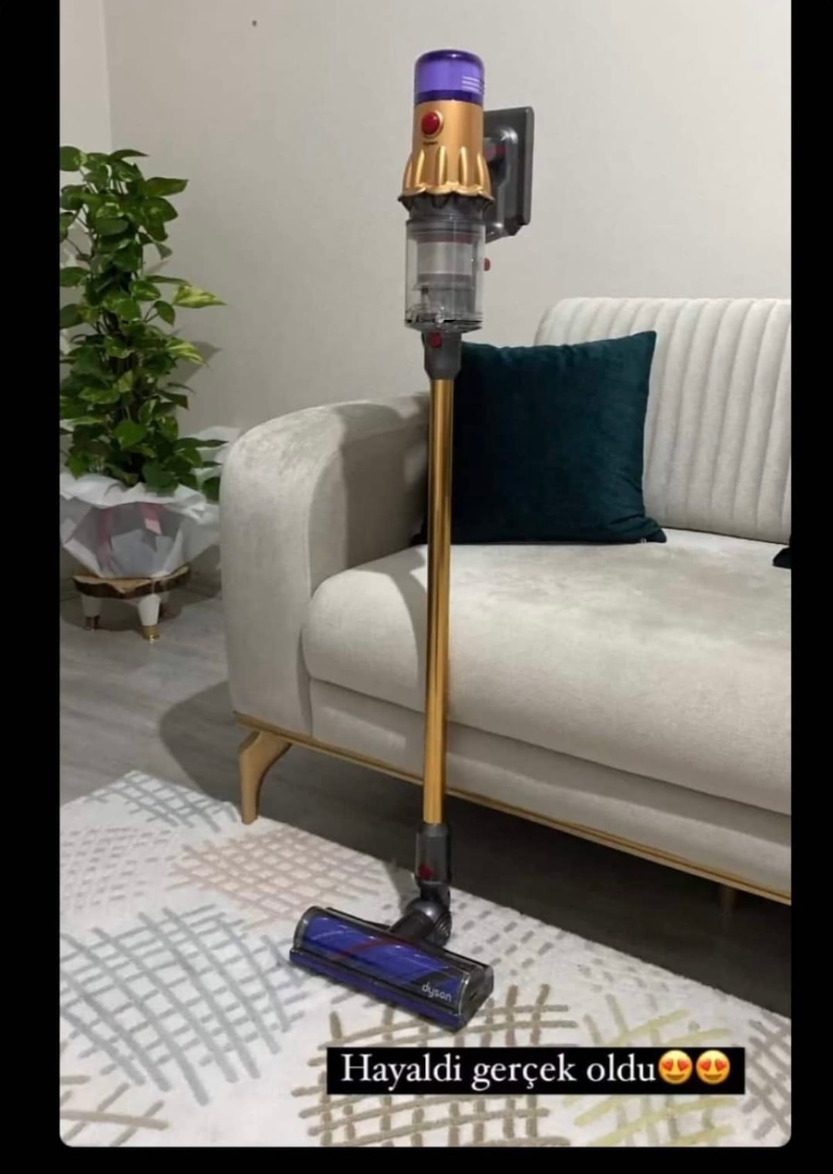 Tuhaf Göndermeleriyle Sosyal Medya Paylaşımlarına Yeni Bir Boyut Getiren Kullanıcılar - Onedio