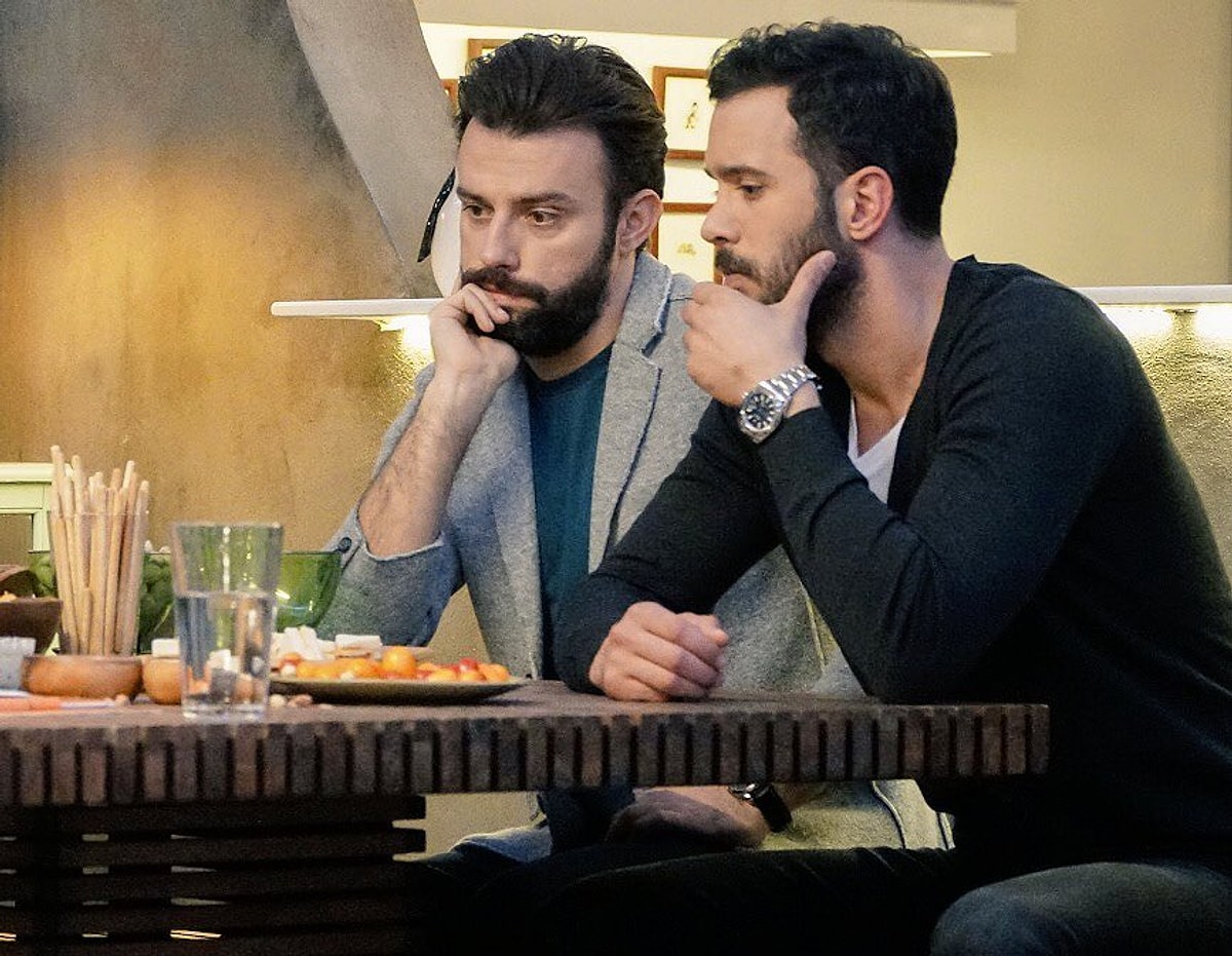 Barış Arduç ve Salih Bademci'nin Paralel Evrende Gerçekten Ömer ve ...