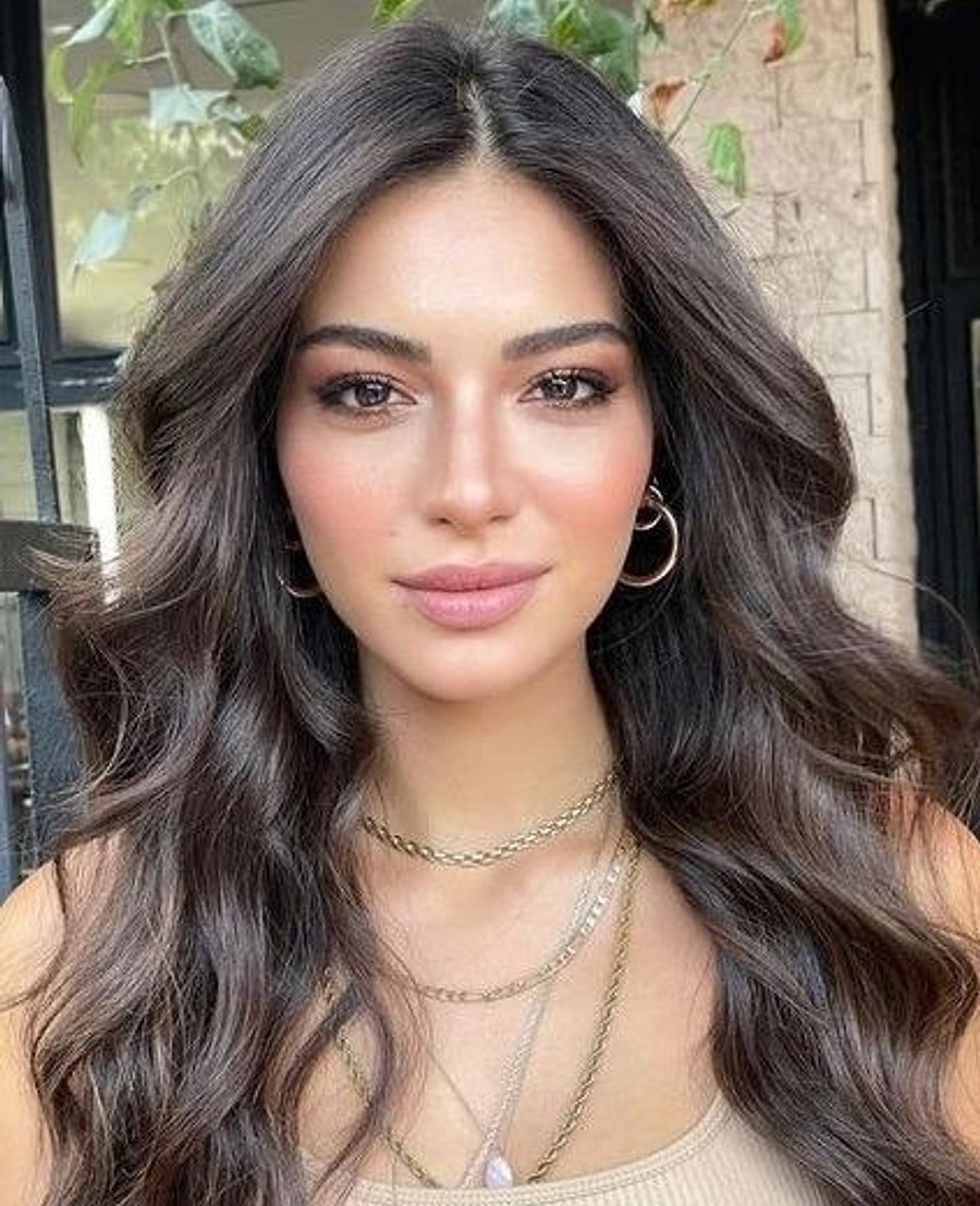 Melisa Aslı Pamuk, Oyunculuğu Nedeniyle Eleştirilen Hande Erçel’e ...