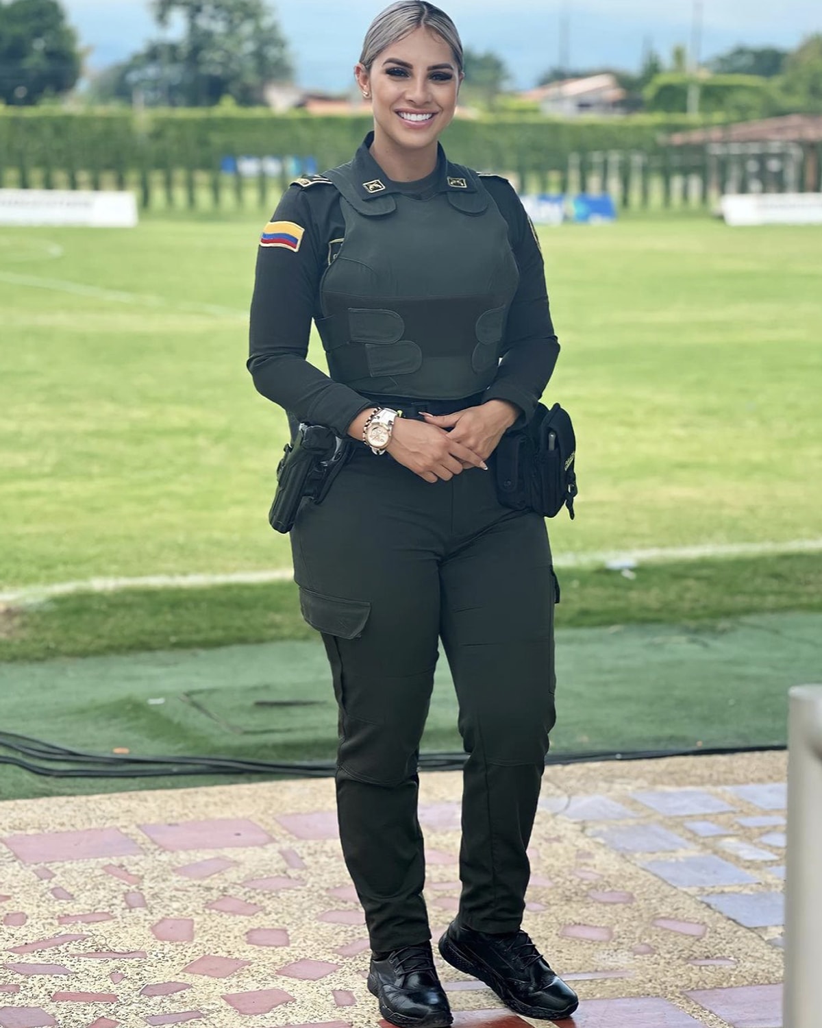 Dünyanın En Çekici Polis Memuru Olarak Anılan Kadın Sosyal Medyada ...