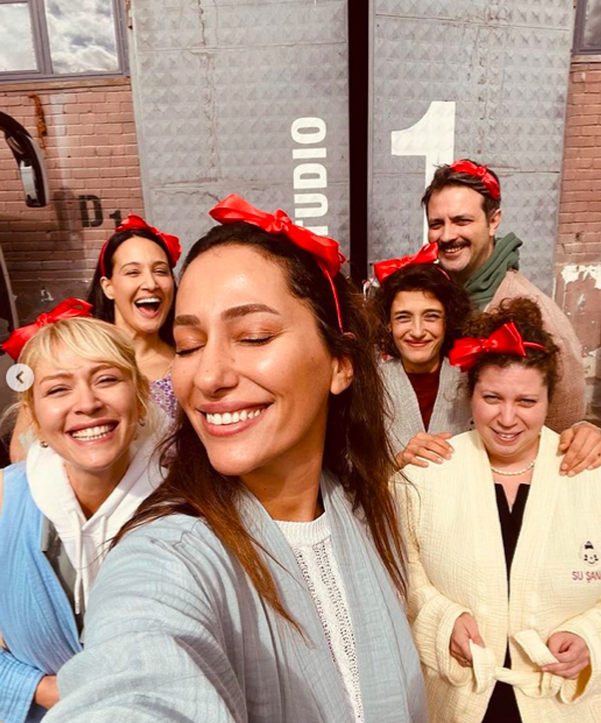 Gupse Özay'ın Yeni Filmi 'Lohusa'nın Setinden İlk Kareler Geldi - Onedio