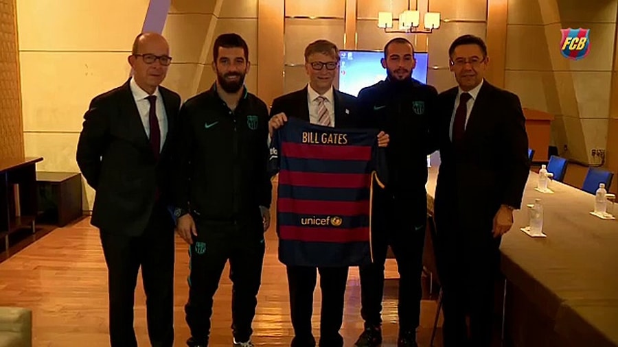Arda Turan, Bill Gates ile Çektirdiği Efsane Fotoğrafta Parasını Elden ...