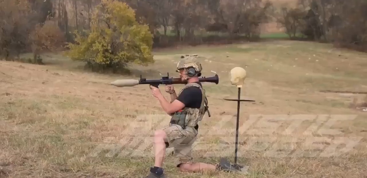 Eski ABD Askeri Youtuber Adam Knowles RPG-7 Test Ettiği Videosunda ...