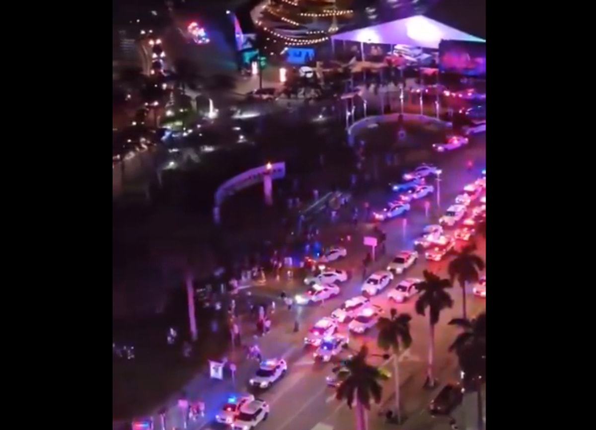 AVM'de Uzaylı Paniği: Miami'de Uzaylı Görüldüğü İddiaları Ortalığı ...