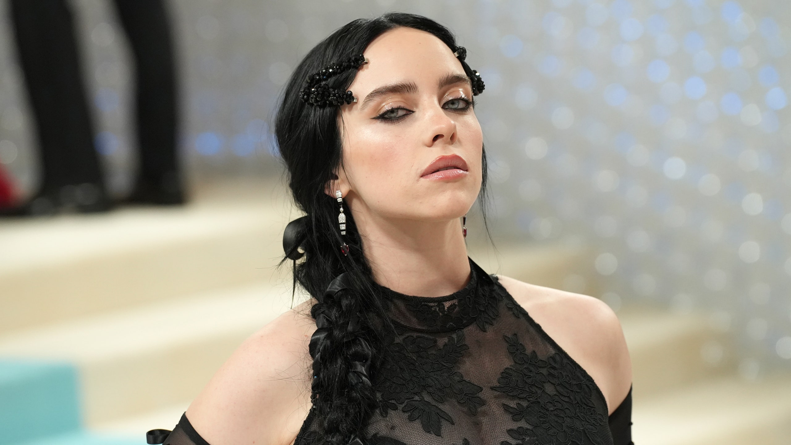 Billie Eilish Opens Up About Navigating the Brink of Depression - Onedio