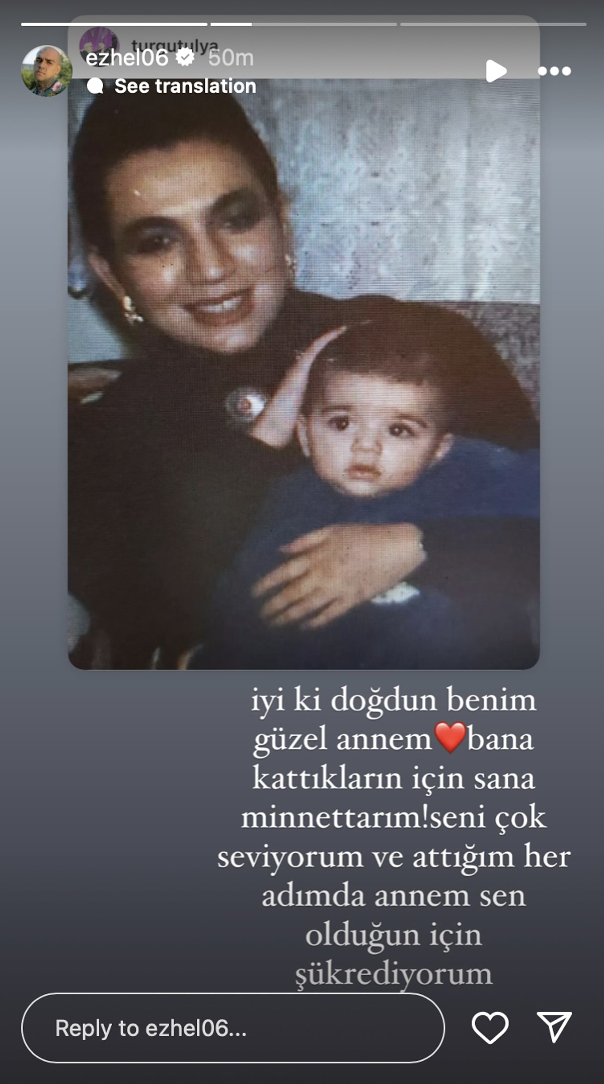 Rapçi Ezhel, En Büyük Destekçisi Olan Annesinin Doğum Gününü Minnet ...