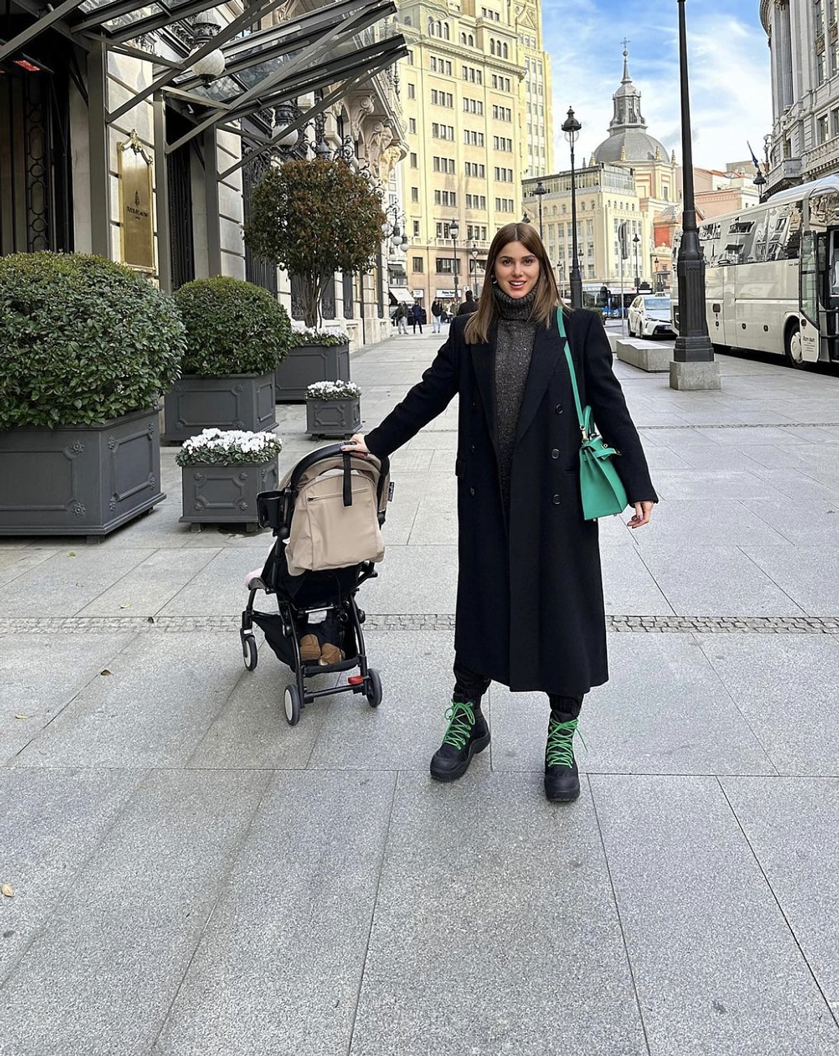 Arzu Sabancı Torunu Arzu Alara’nın Kime Benzediği Sorusunu Cevaplarken ...