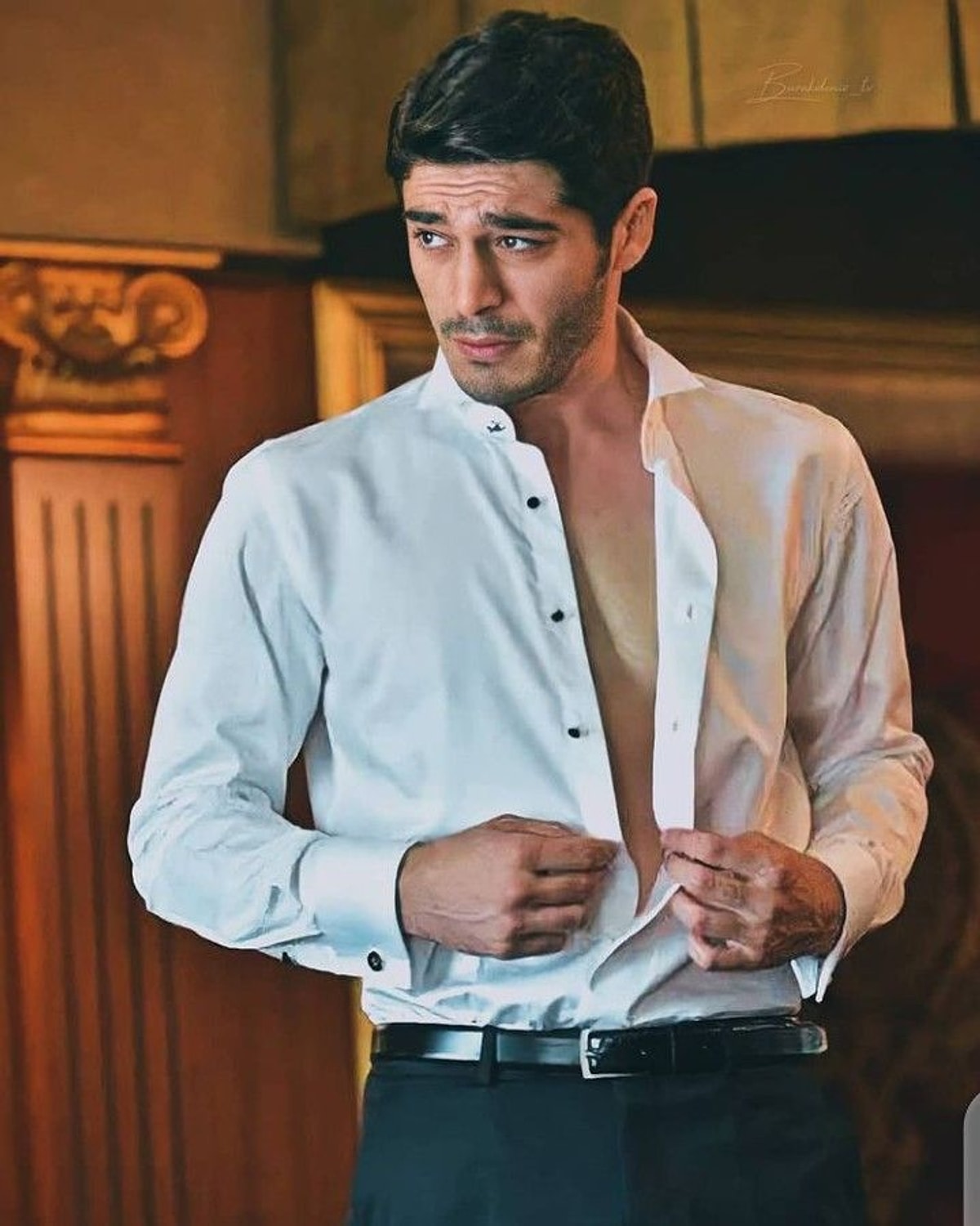Burak Deniz ve Su Burcu Yazgı Coşkun'un Yeni Dizisi Şehrazad'ın ...
