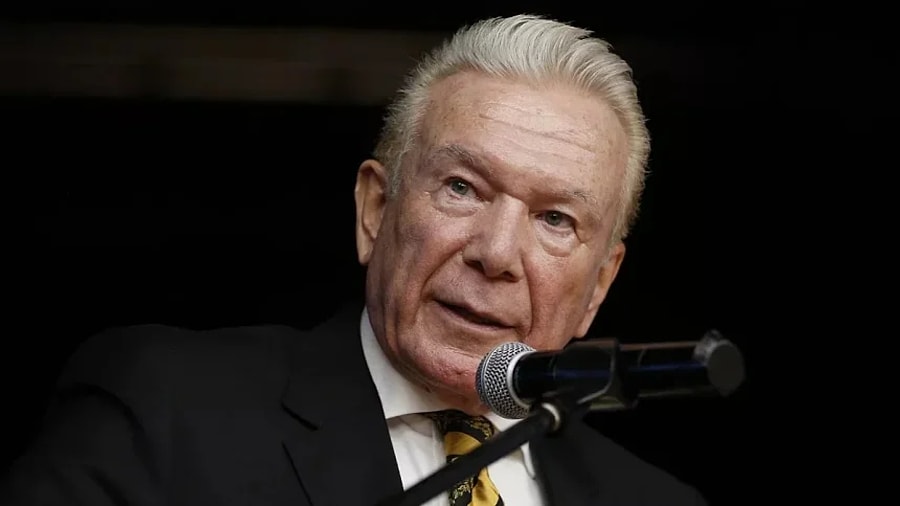 Eşi Güzellik Kraliçesi: Uğur Dündar'ın Sır Gibi Sakladığı Ailesi ve ...