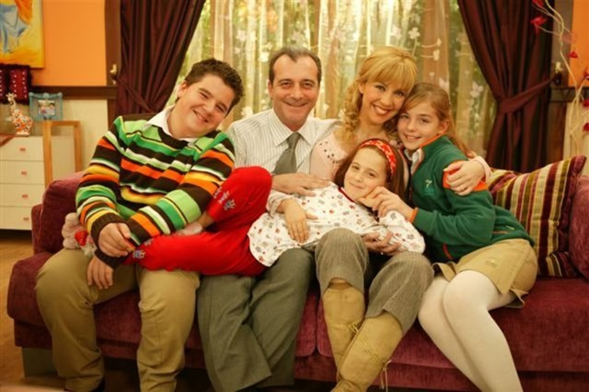 Dizi ve Filmlerde Anne Rolünü Üstlenen Neredeyse Kendi Annemiz Kadar ...