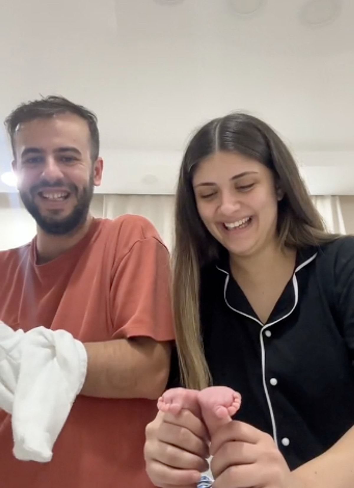 Ebeveynlikle İlk Haftalarını Geçiren Çiftin Unutulmaz Deneyimleri ...