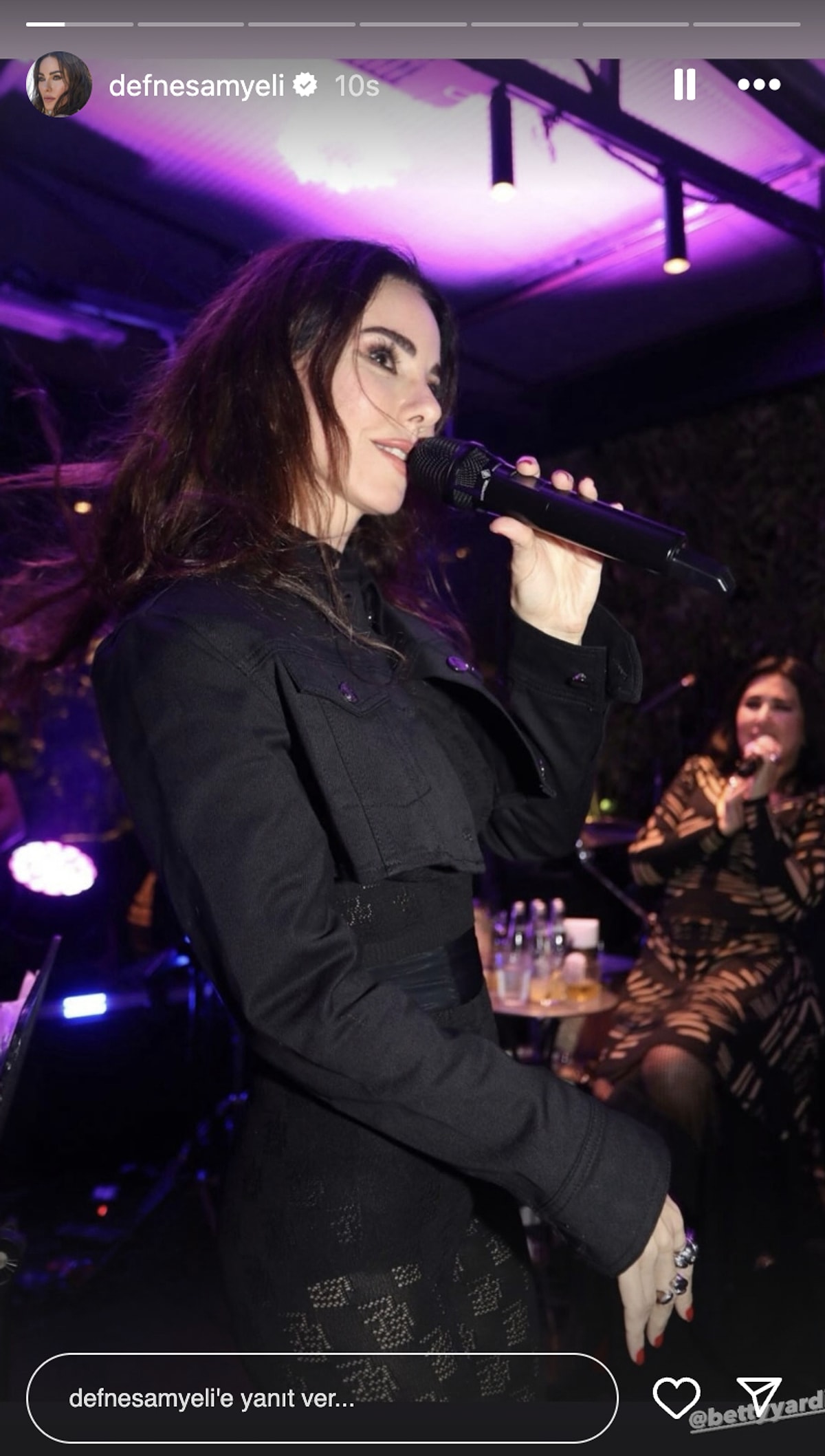 Gülşen'e Düşen Cemal Can'dan Vücut Şovu Yapan Akalın'a 29 Mayıs'ta Ünlülerin Yaptığı Instagram ...